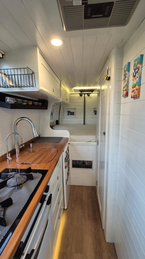 VENDE-SE: MOTORHOME VAN Renault Master - 2021/2022- MaCamp